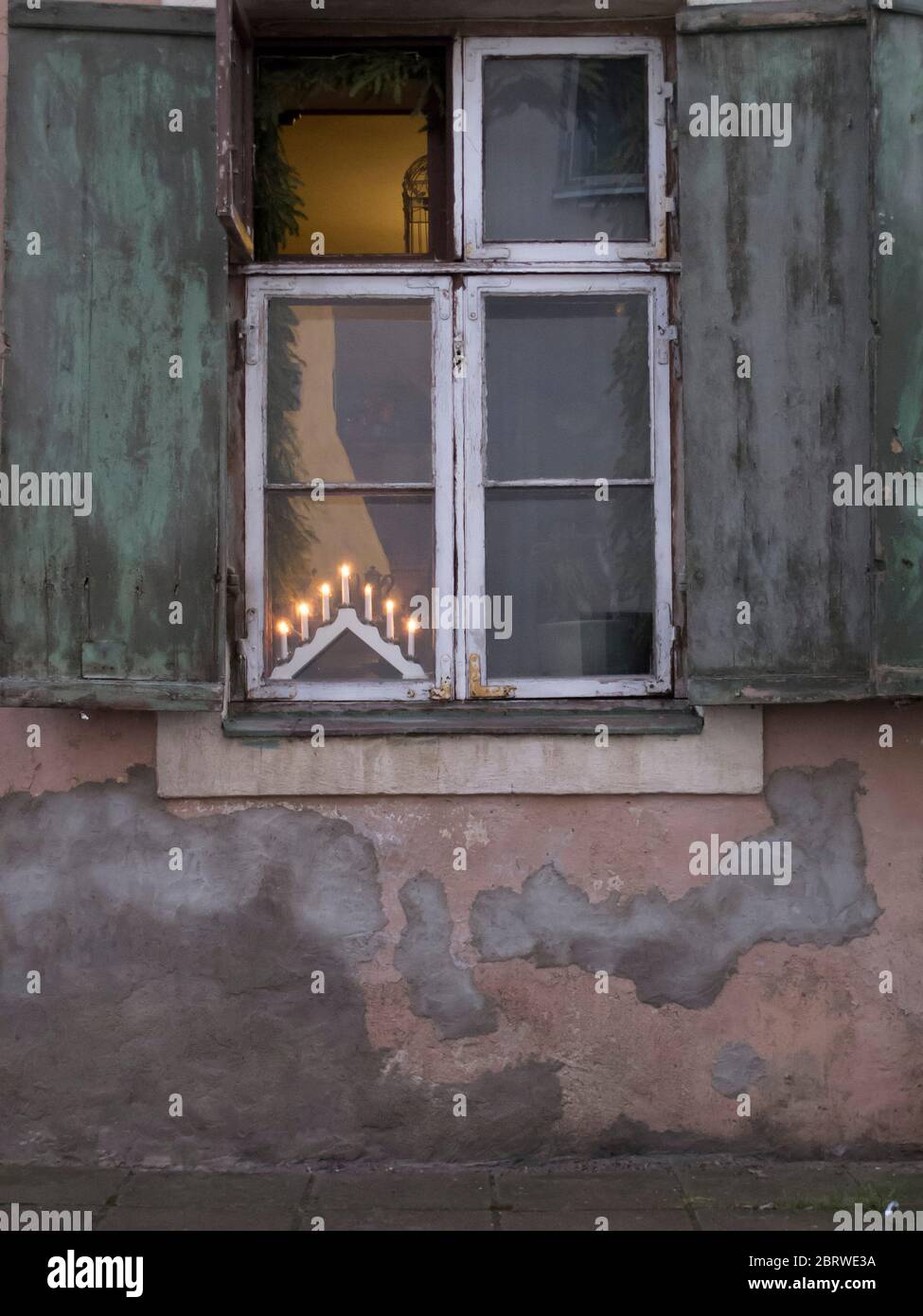 Green shutters yellow house hi-res stock photography and images - Alamy