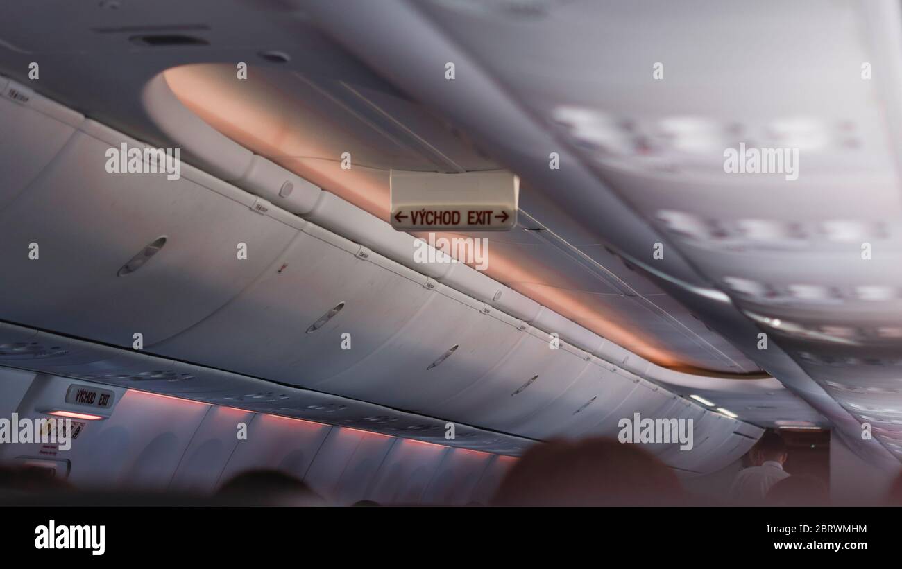 Flight passenger seating hi-res stock photography and images - Alamy