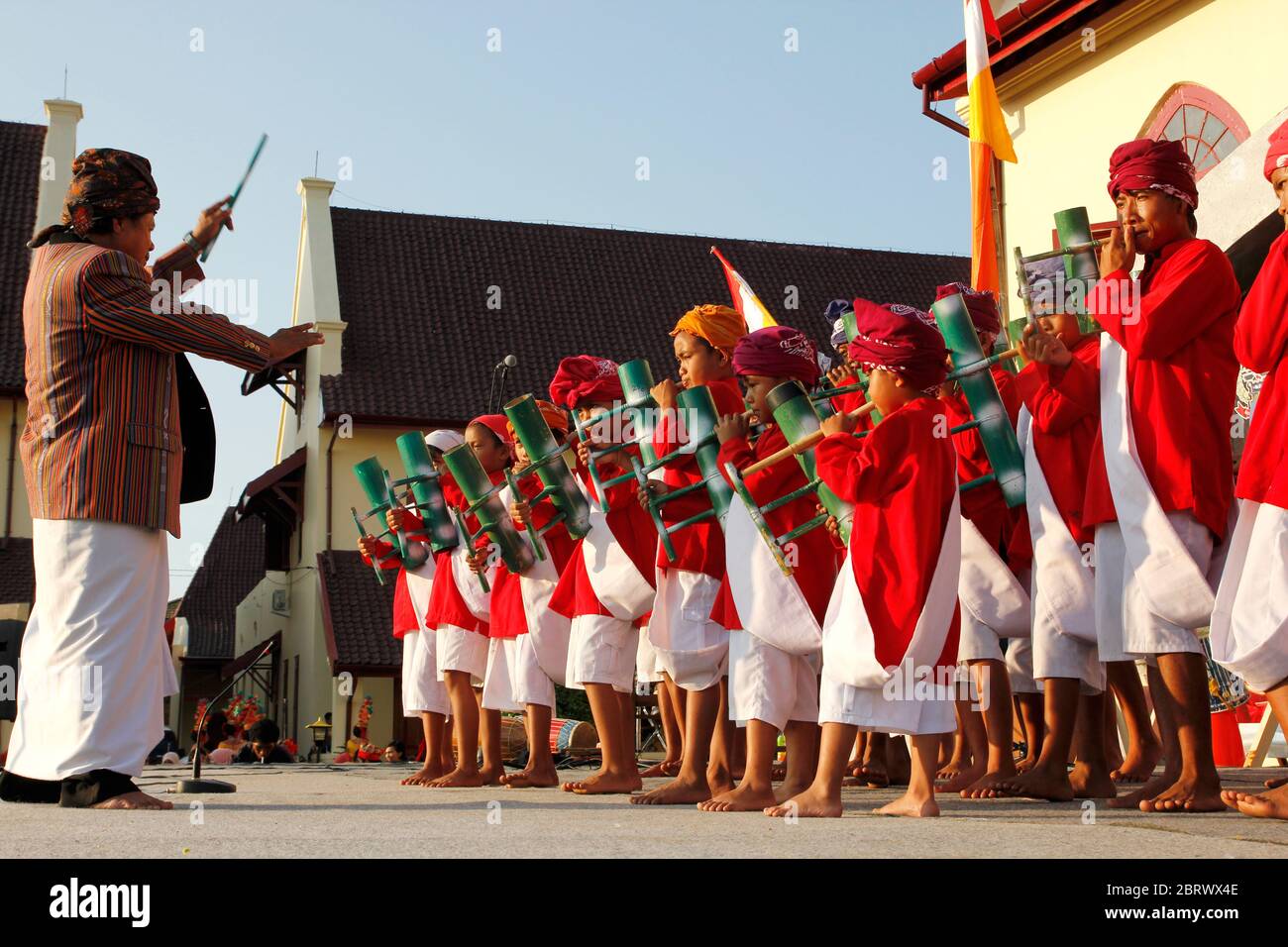Toraja tribe hi-res stock photography and images - Alamy