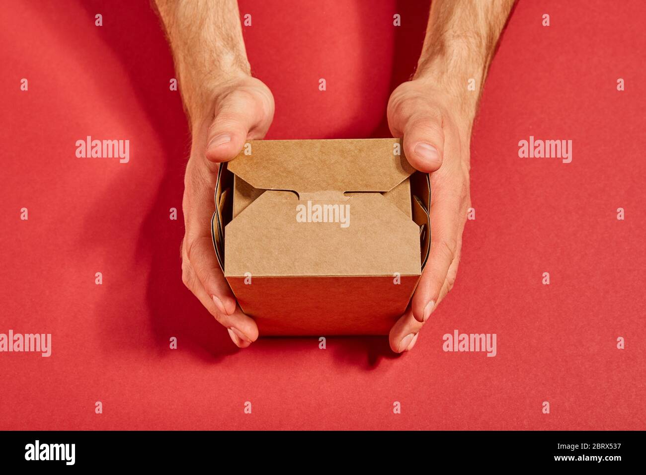 Man takeaway box hi-res stock photography and images - Alamy