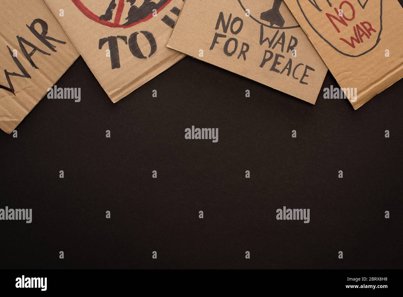 Cardboard placards hi-res stock photography and images - Alamy