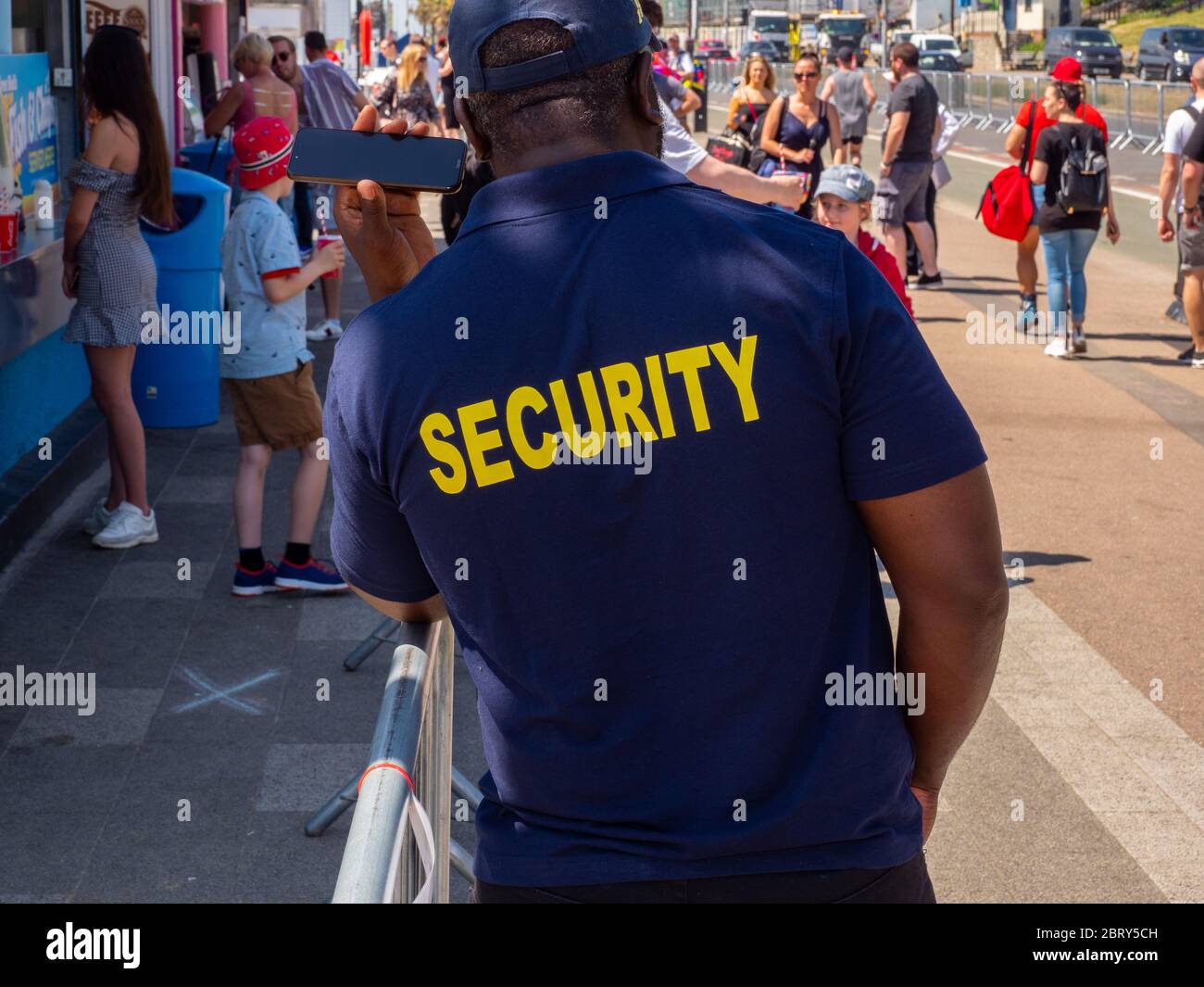 Security guard uk shop hi-res stock photography and images - Alamy