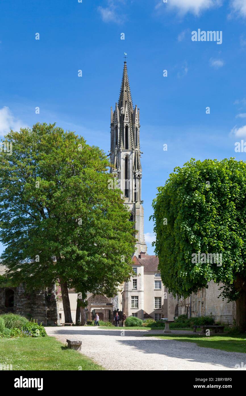 Senlis, France - May 19 2020: The Cathedral of Notre-Dame de Senlis is ...