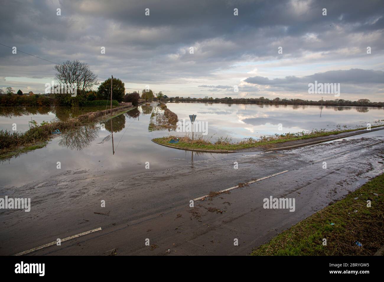 13/11/19 Fishlake , South Yorkshire Floods - Fishlake was evacuated in ...