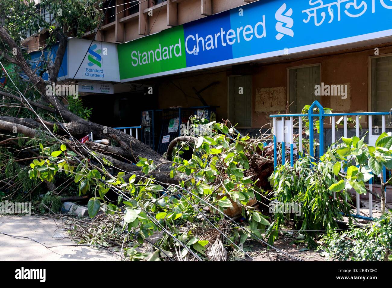 Cyclone amphan shelters hi-res stock photography and images - Alamy
