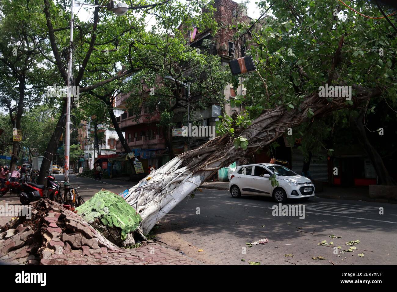 Cyclone amphan shelters hi-res stock photography and images - Alamy