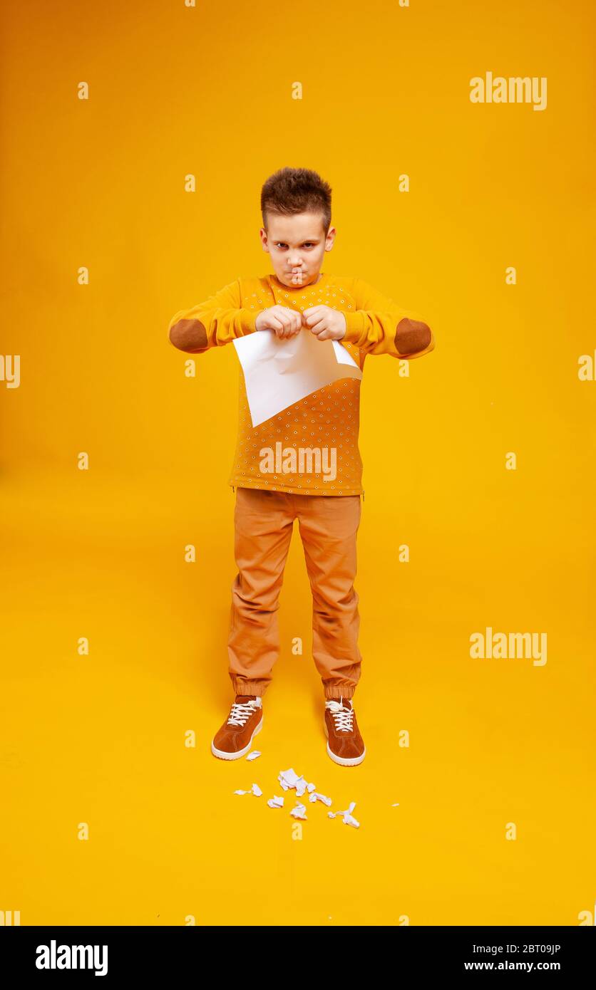 Tearing paper hi-res stock photography and images - Alamy