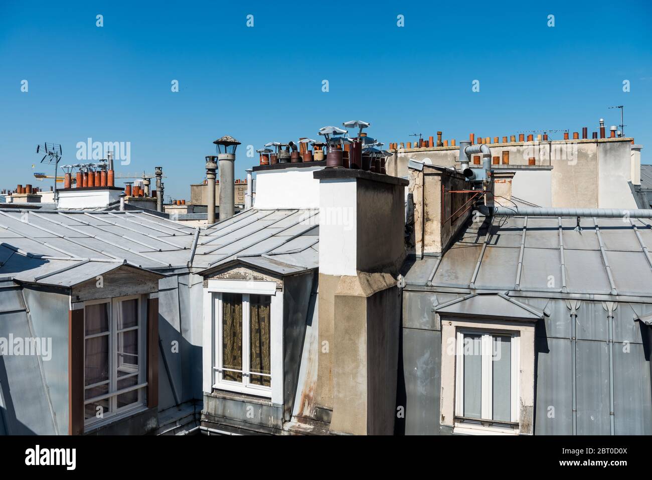 Parisian rooftops and chimneys hi-res stock photography and images - Alamy