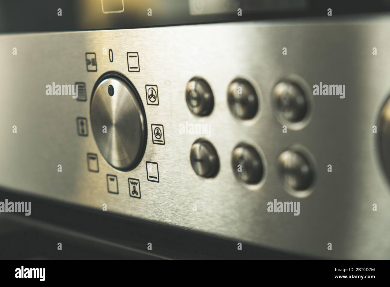 Oven volume hi-res stock photography and images - Alamy