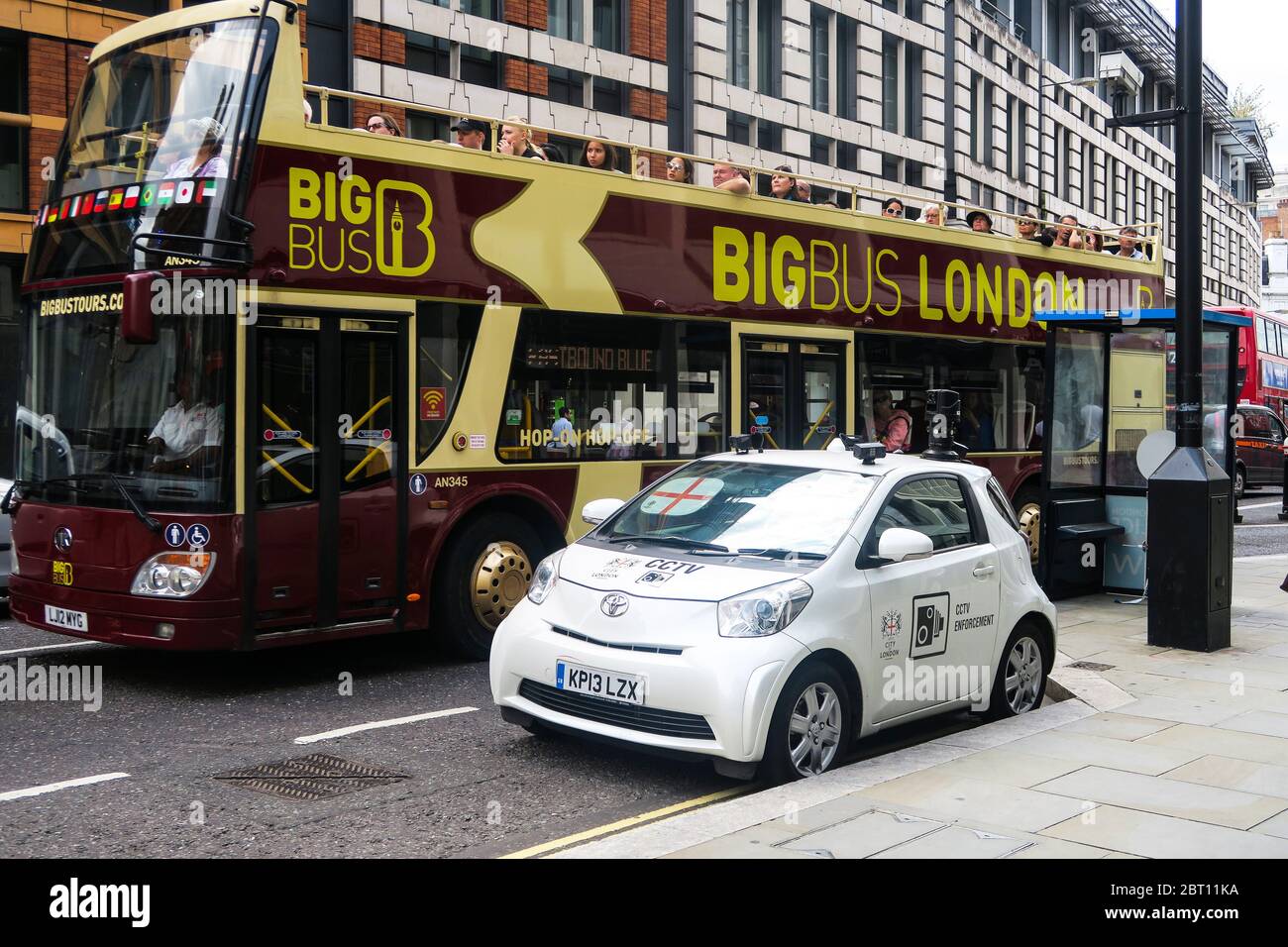 Bus cctv hi-res stock photography and images - Alamy