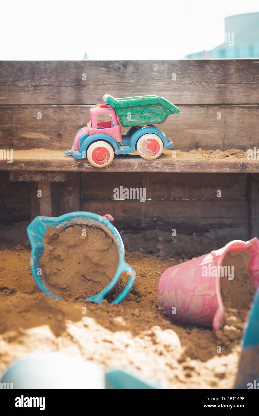 Dirt bucket hi-res stock photography and images - Alamy