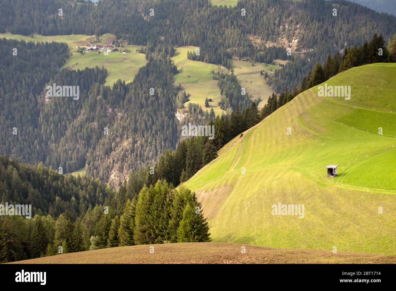 View steep slopes mountain hi-res stock photography and images - Alamy