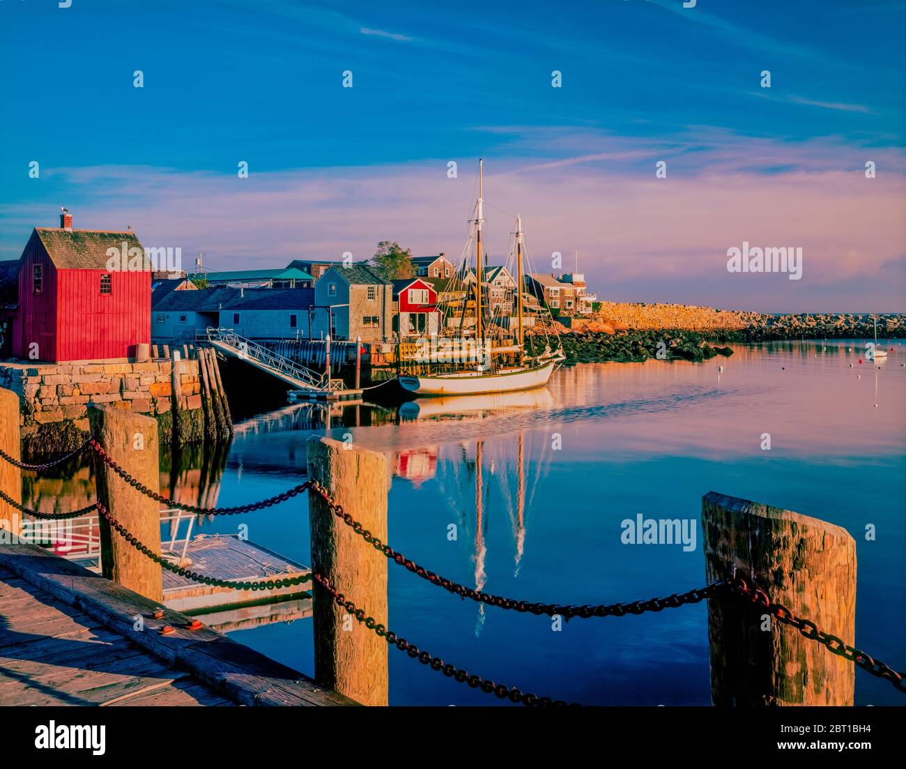 Ocean wharf vacations hi-res stock photography and images - Alamy