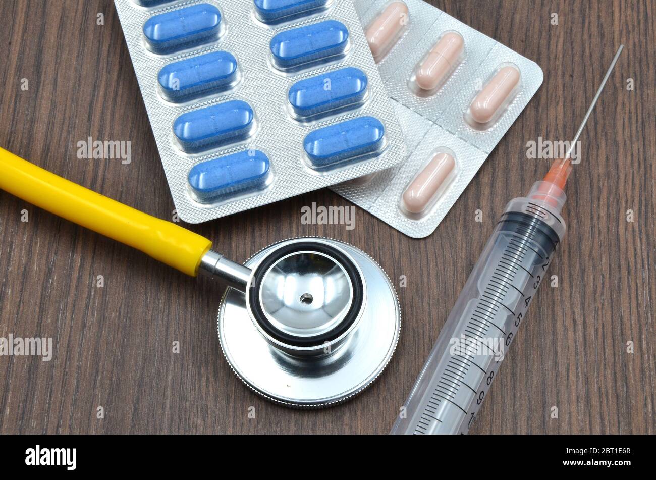 medical dokter desk scenery Stock Photo - Alamy