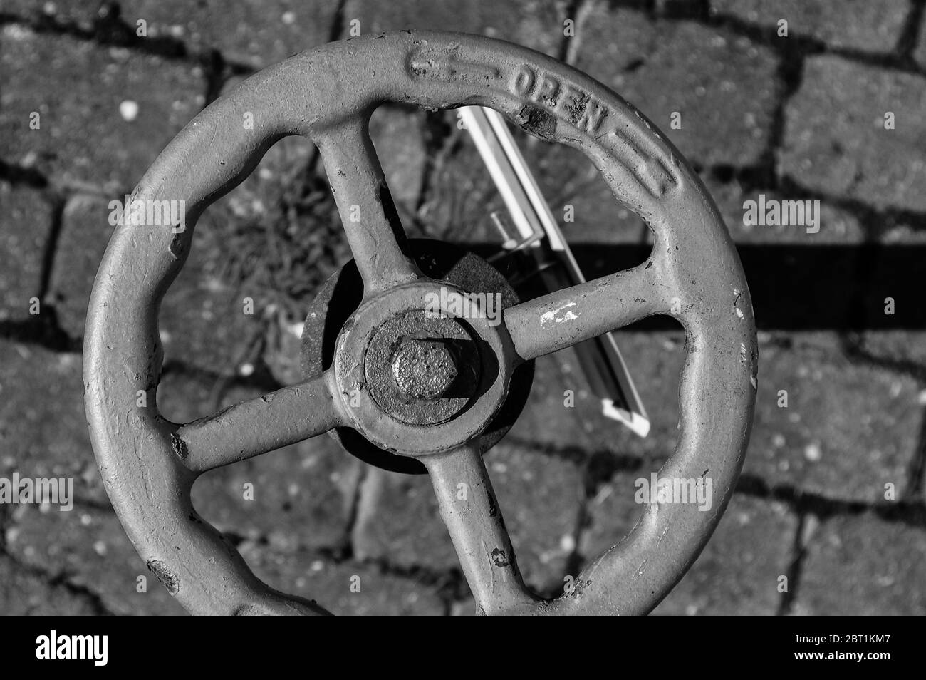 Oil and gas processing plant with pipe line valves Stock Photo - Alamy