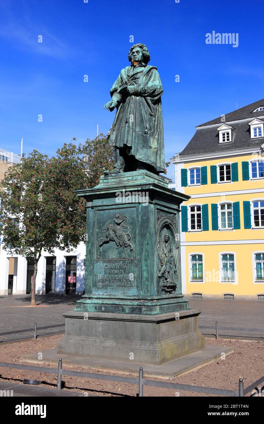 Monument of Ludwig van Beethoven. Bonn, Germany Stock Photo - Alamy