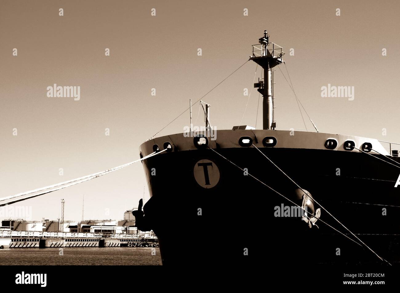 Oil Tanker in the harbor Stock Photo - Alamy