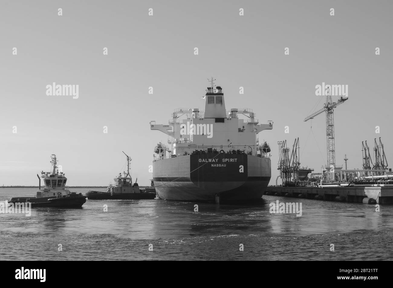 Oil Tanker in the harbor Stock Photo - Alamy