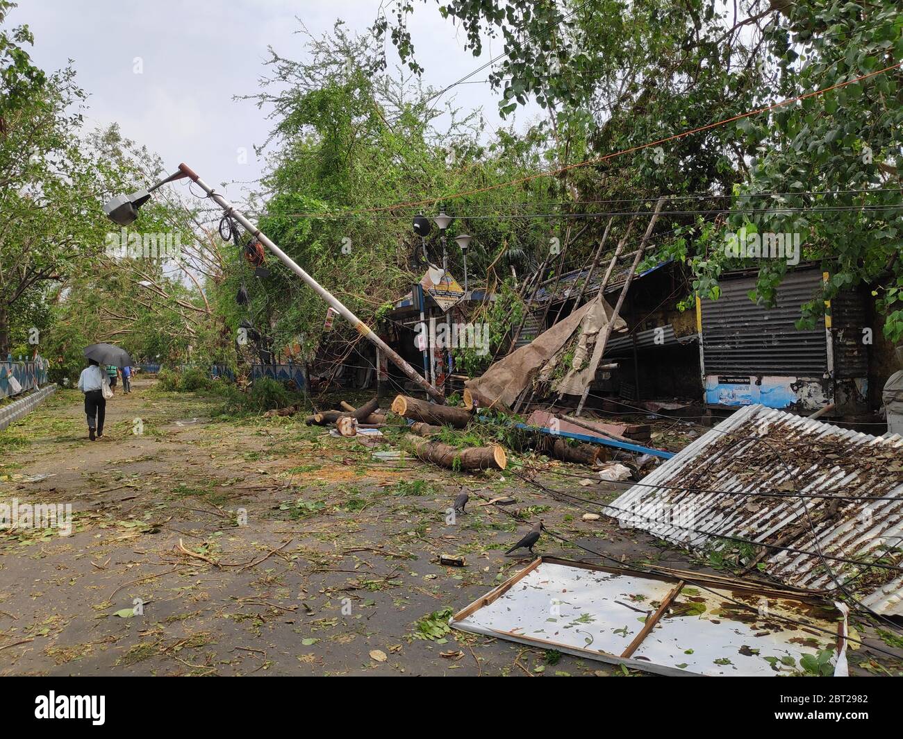 Cyclone amphan hi-res stock photography and images - Alamy