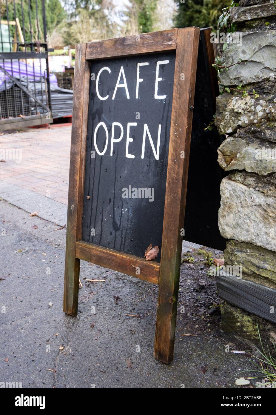 Cafe open sign hi-res stock photography and images - Alamy