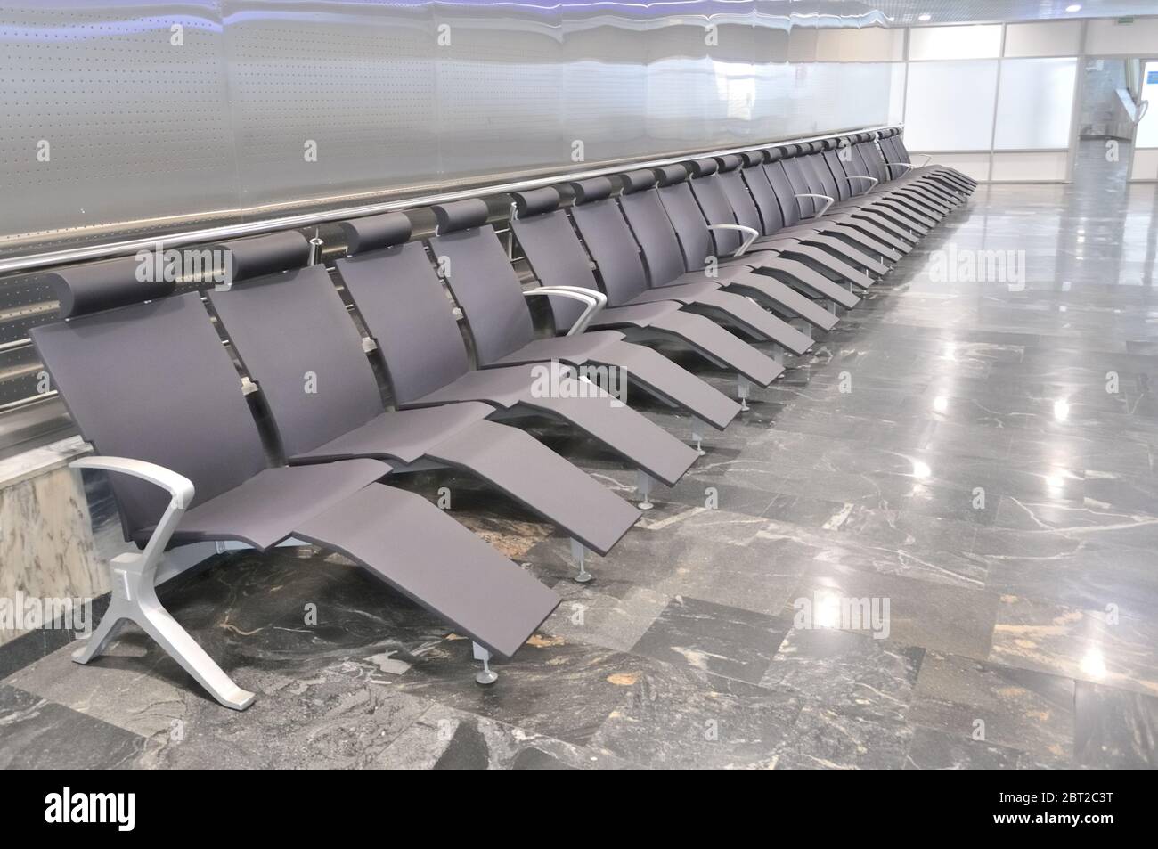 Waiting room at the airport departure terminal Stock Photo - Alamy