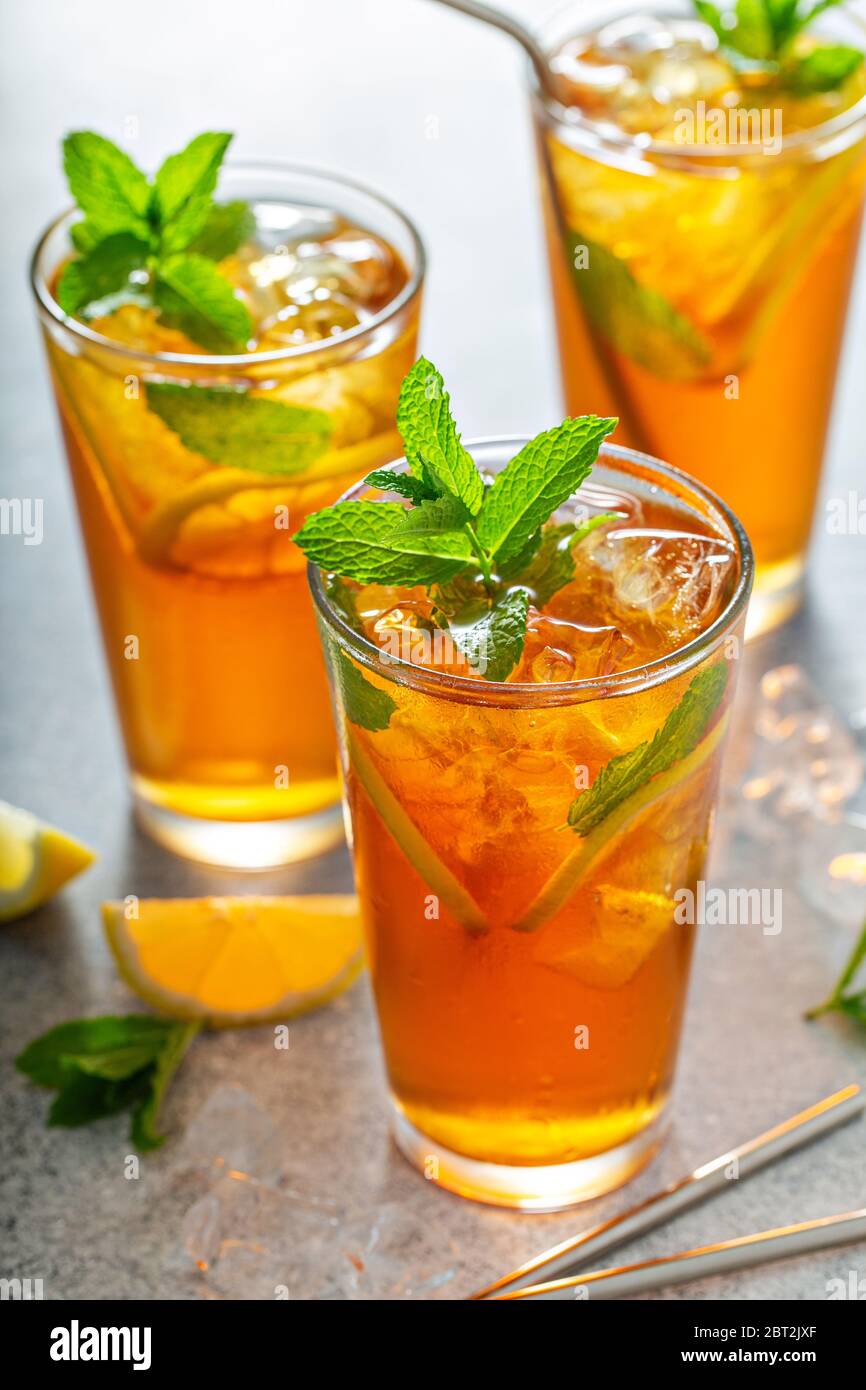 Refreshing iced tea hi-res stock photography and images - Alamy Refreshing iced tea hi-res stock photography and images - Alamy