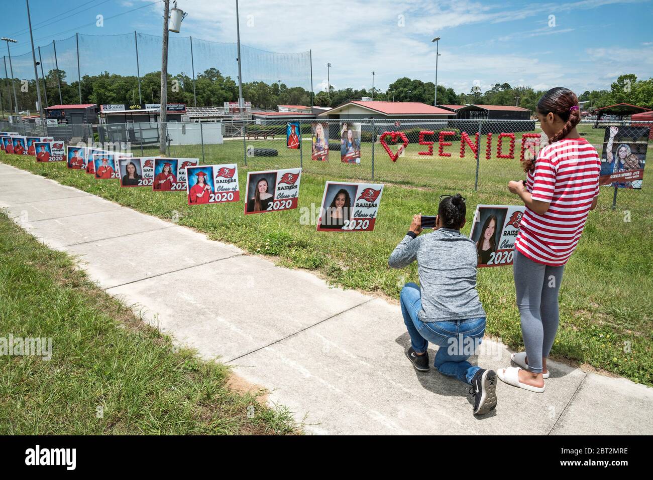 Senior graduating class hi-res stock photography and images - Alamy