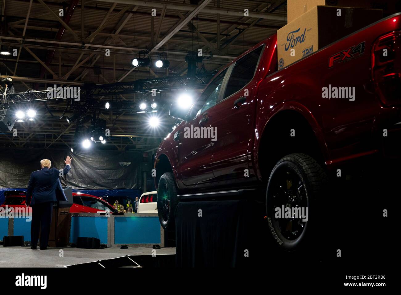 Trump ford plant covid hi-res stock photography and images - Alamy