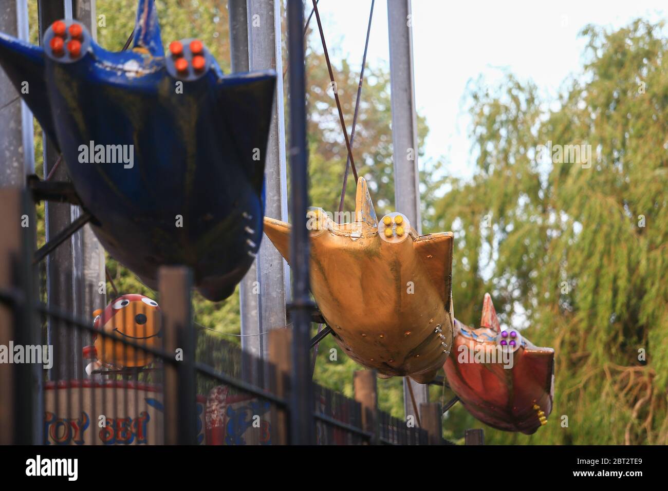 Empty funfair rides hi-res stock photography and images - Alamy