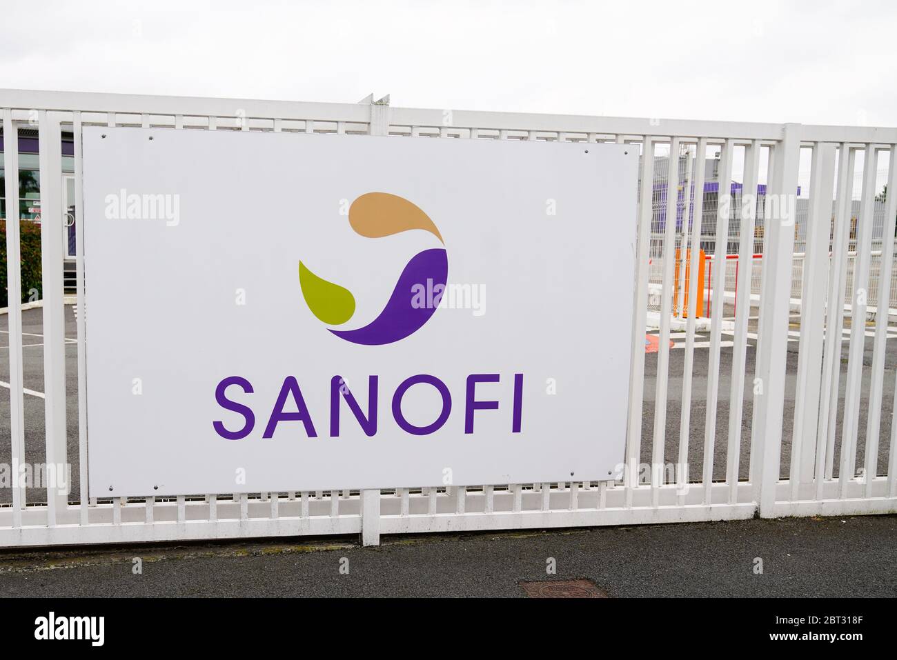 Sanofi logo hi-res stock photography and images - Alamy