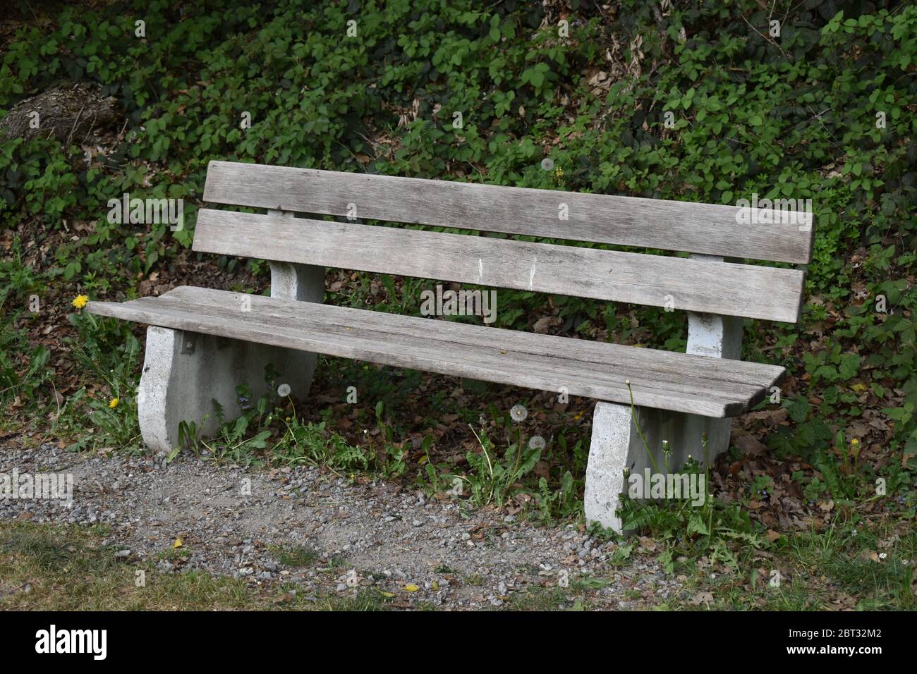 Bench to relax Stock Photo - Alamy