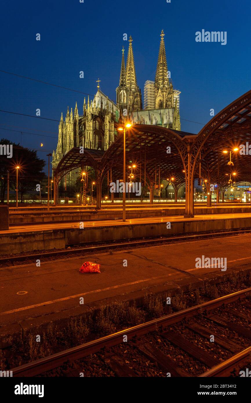 Cologne cathedral in the background hi-res stock photography and images ...