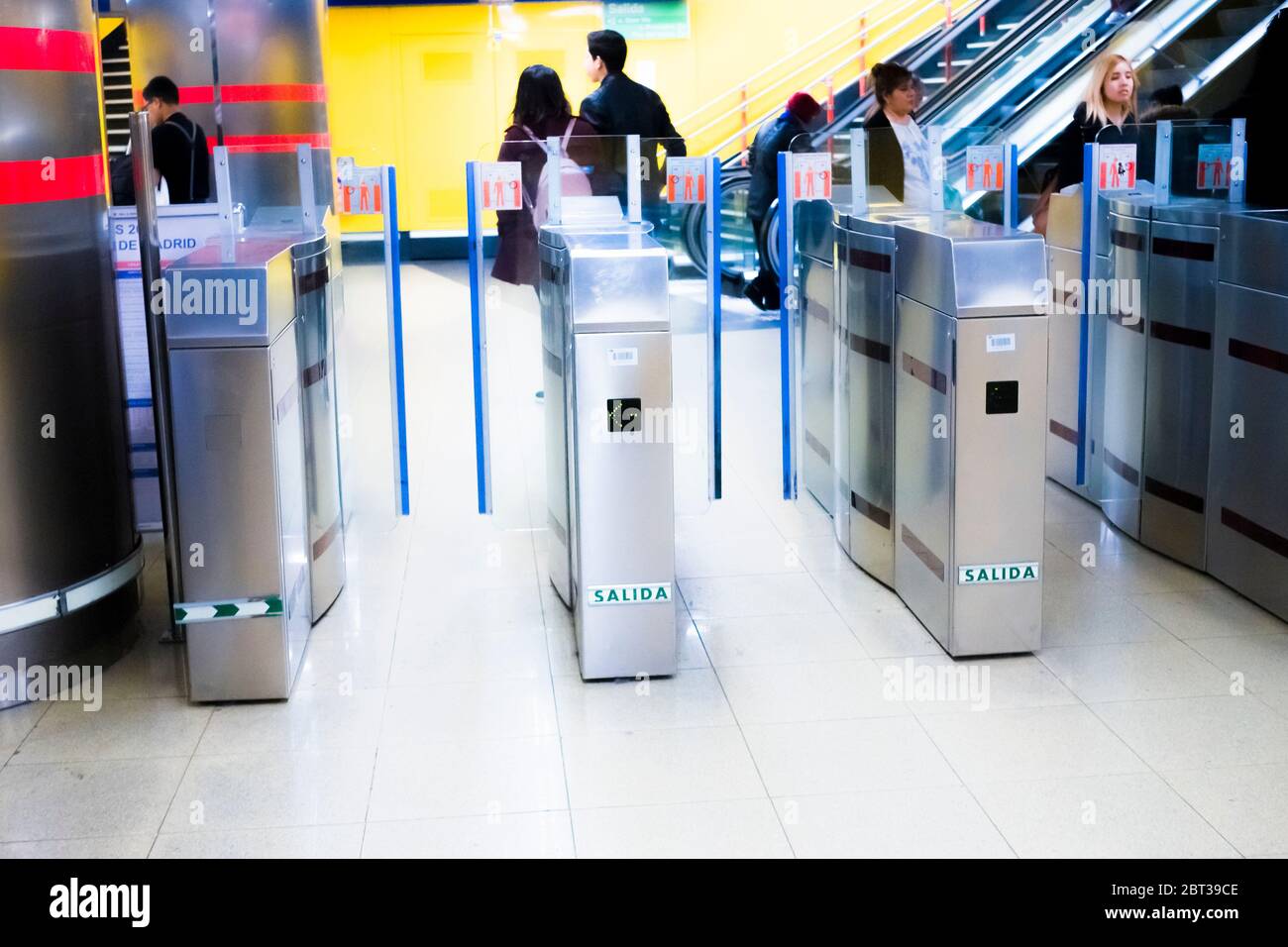 Emergency exit door woman hi-res stock photography and images - Alamy