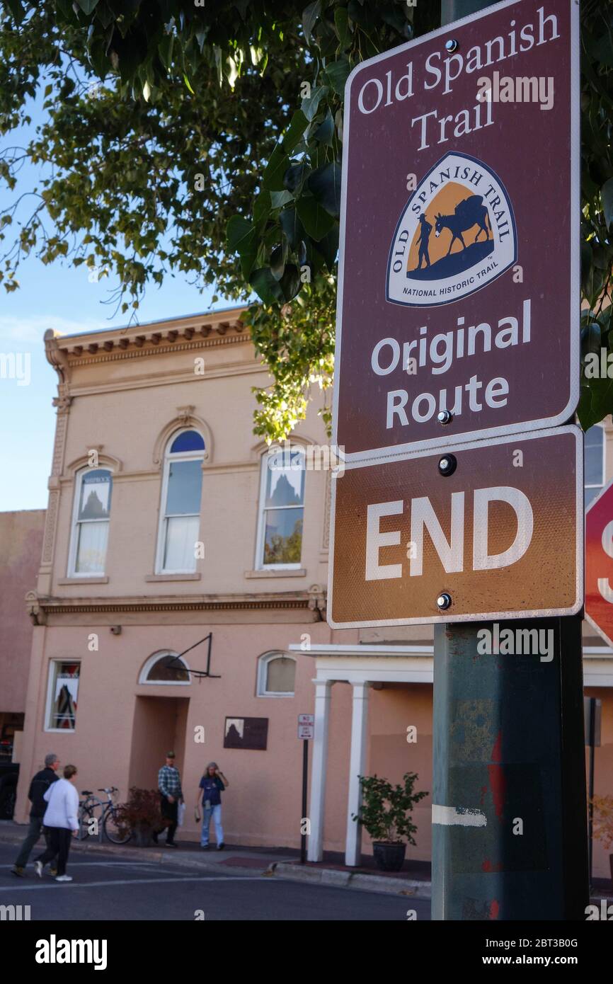 Santa fe sign spanish hi-res stock photography and images - Alamy