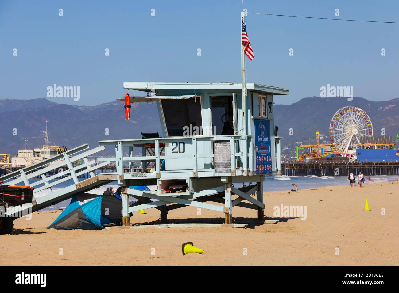 Lifeguard shack cabin post on Santa Monica pier and beach, Los Angeles ...