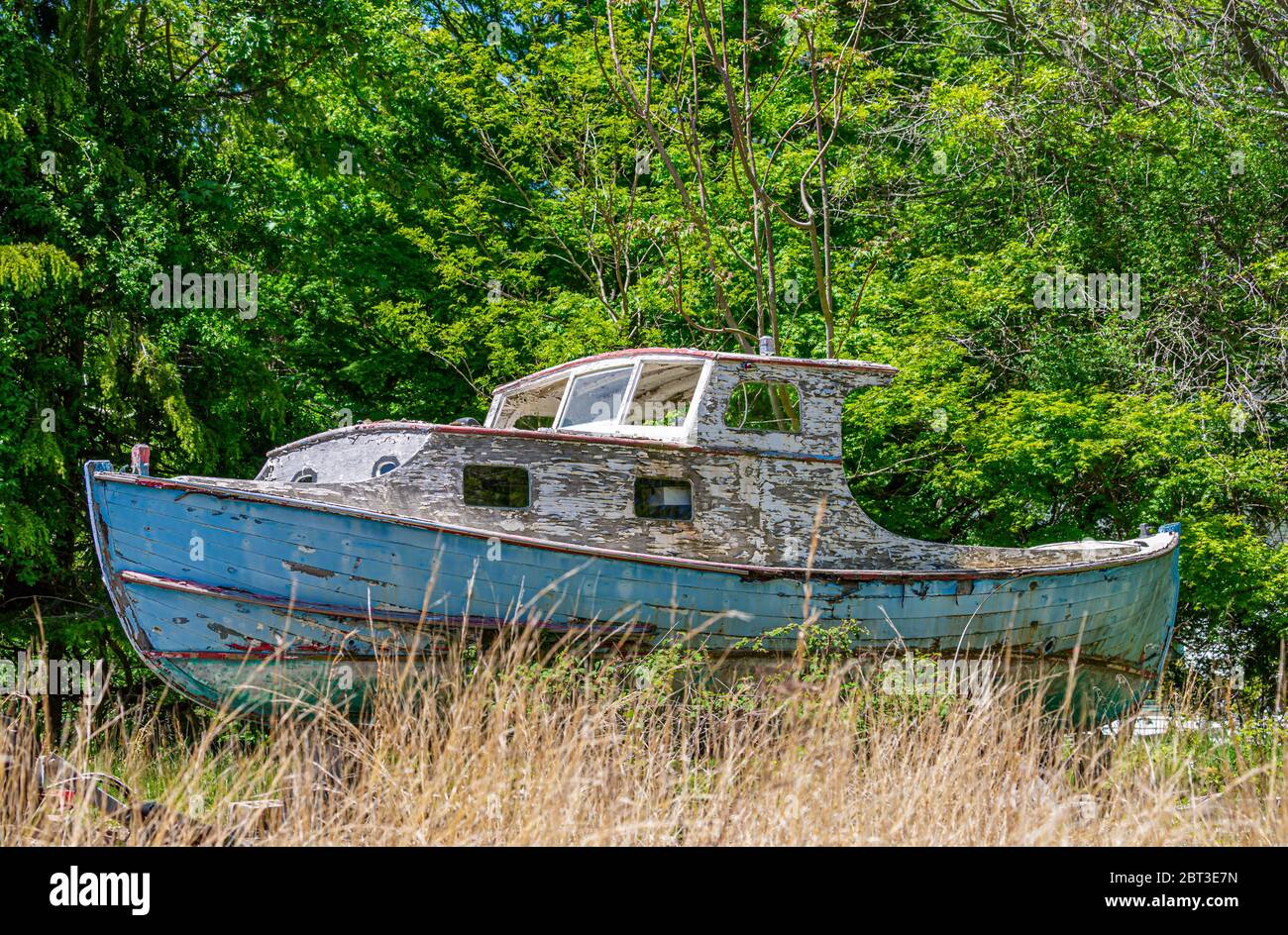Falling out from fishing boat hi-res stock photography and images - Alamy