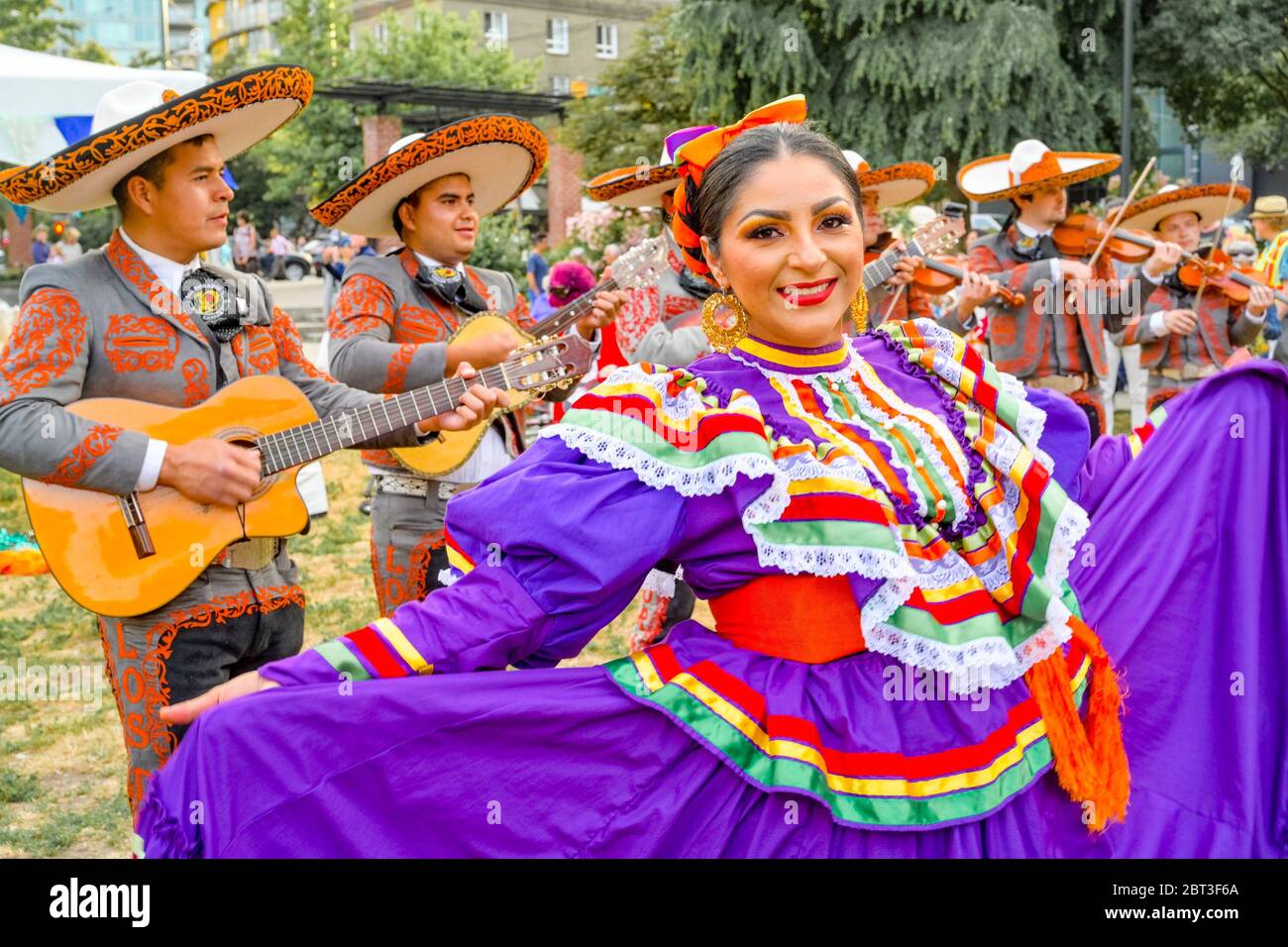 Summer solstice dancing hi-res stock photography and images - Alamy
