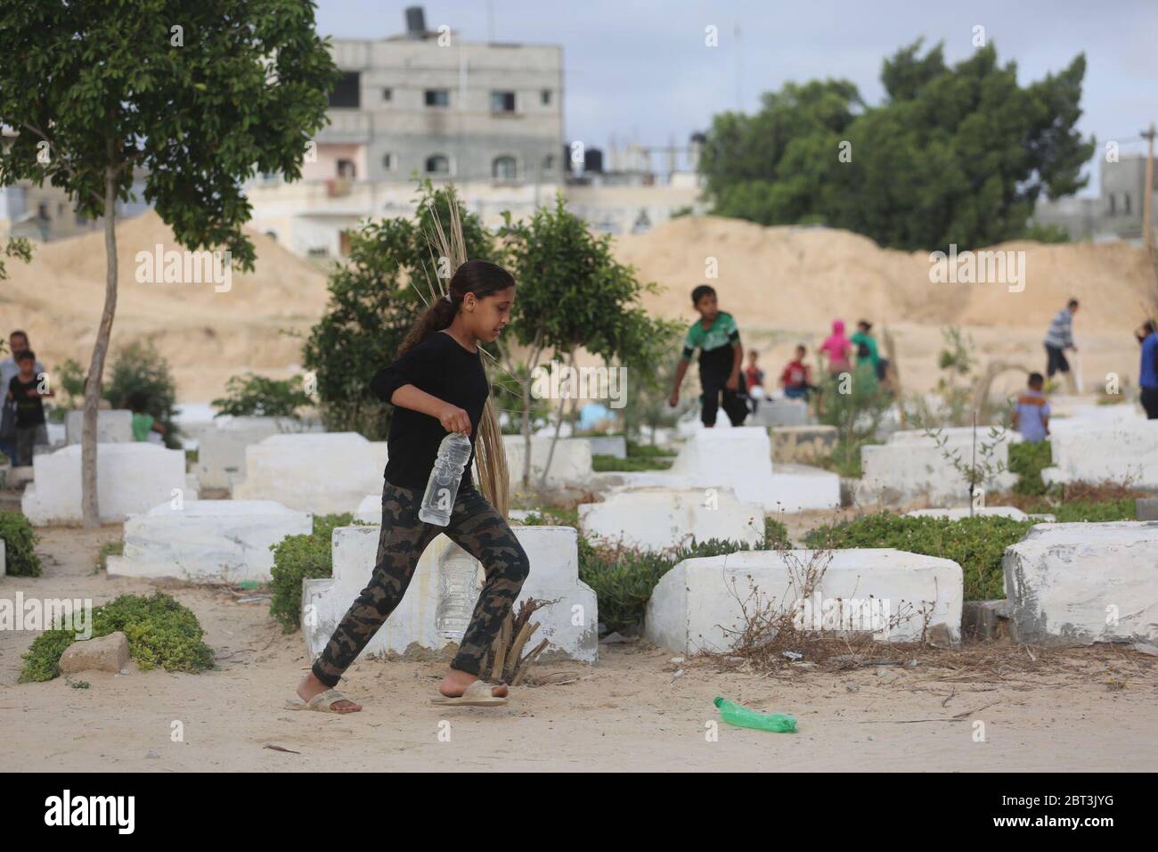 Deir Al-Balah, The Gaza Strip, Palestine. 22nd May, 2020. Palestinians ...