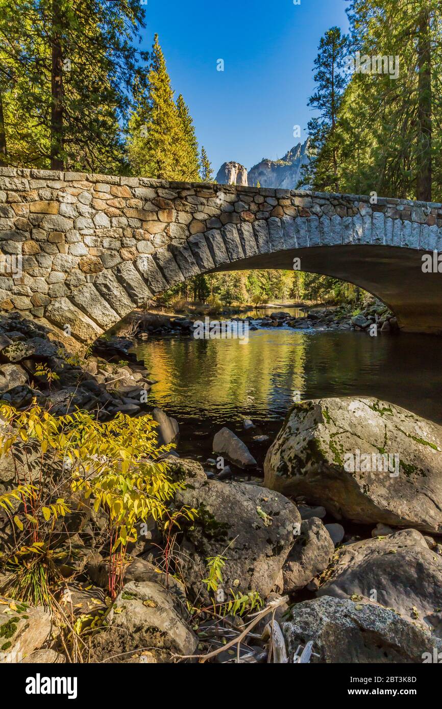 Bridging the valley hi-res stock photography and images - Alamy