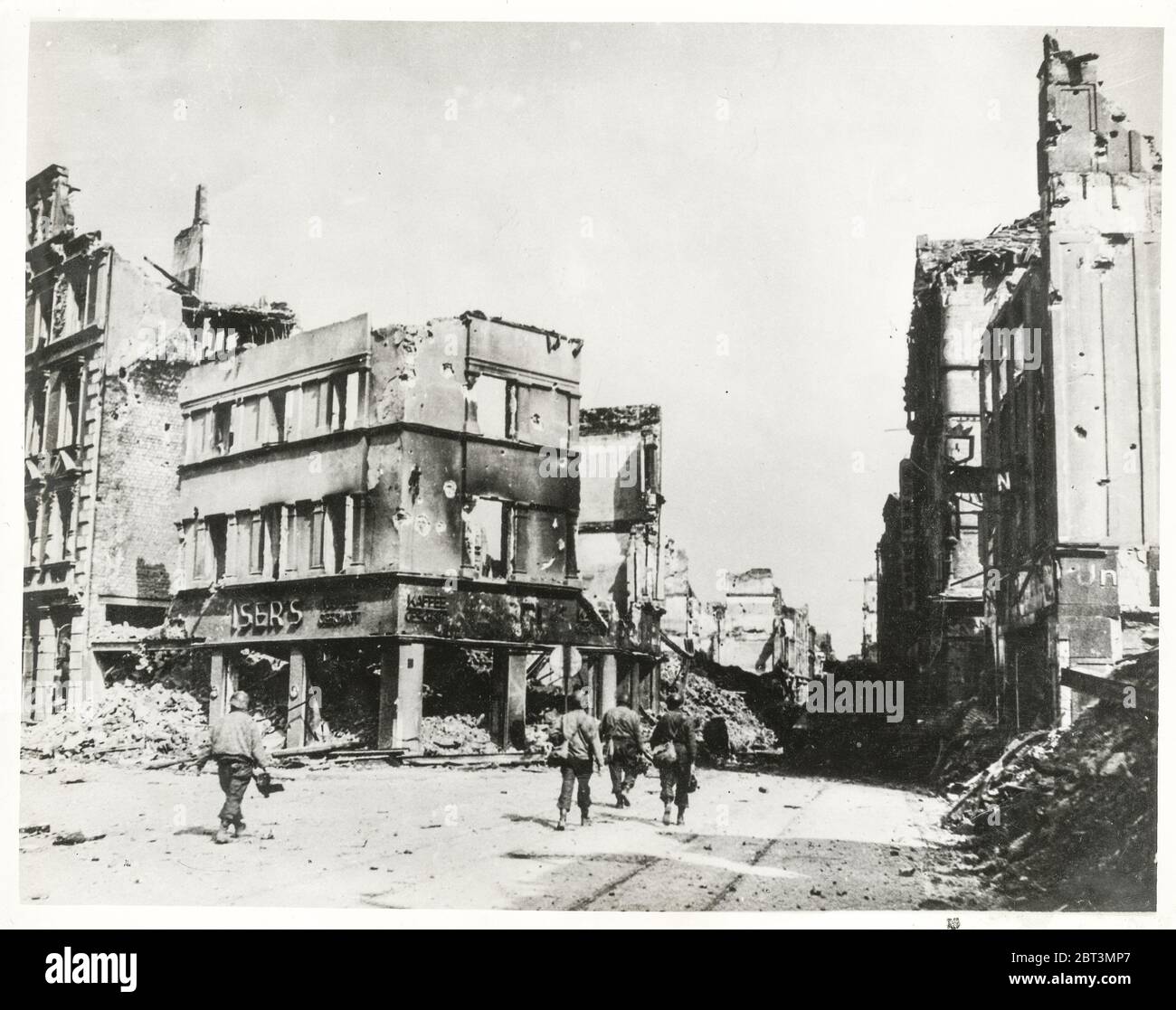 World War II vintage photograph - ruins in the centre of Coblenz ...