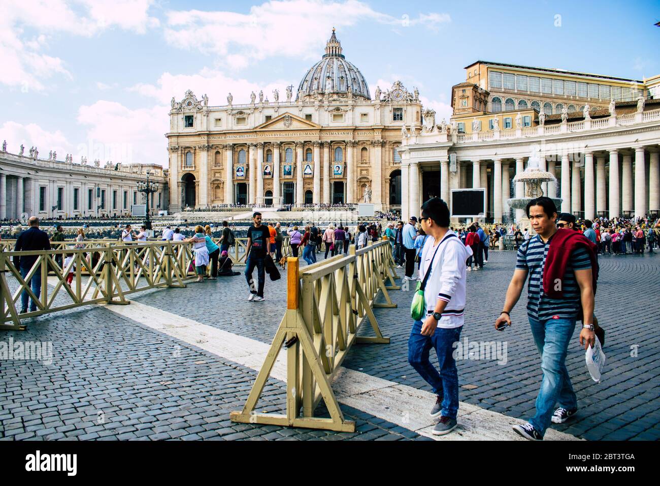 Vatican City Italy October 18, 2019 View of unknown people visiting St ...