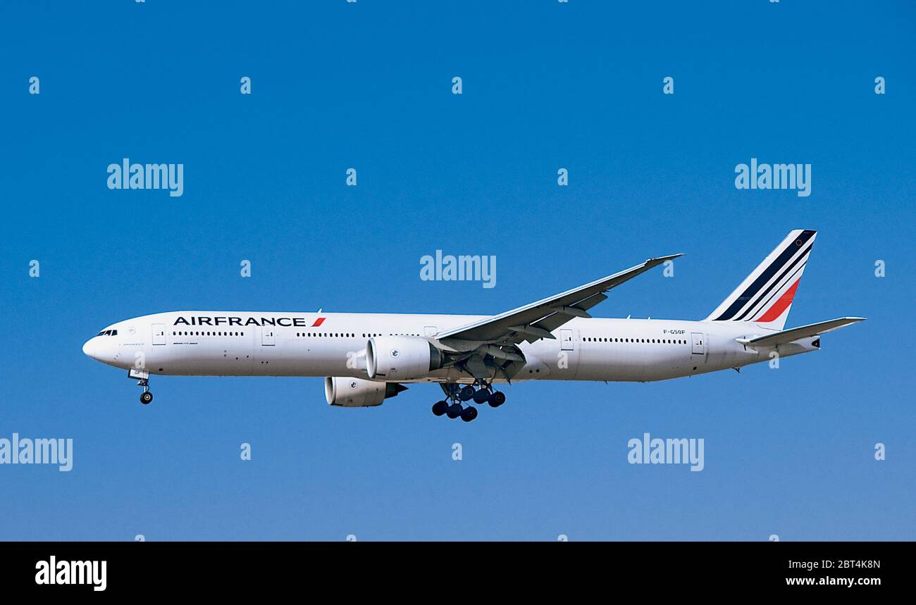 Air France Jet Airplane Boeing 777-300 F-GSQF Stock Photo - Alamy