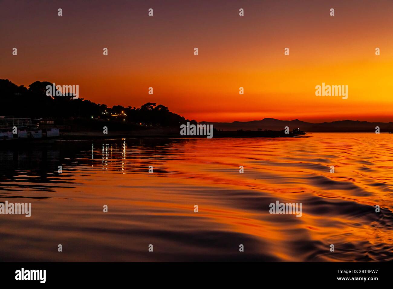 Beautiful location irrawaddy river hi-res stock photography and images ...