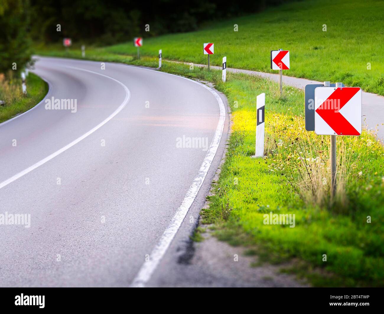 sign, signal, accident, ahead, wise, attentive, alert, friendly ...