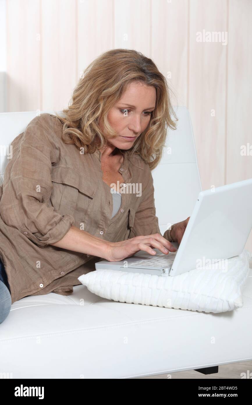 woman, laptop, notebook, computers, computer, type, keyboard, model ...