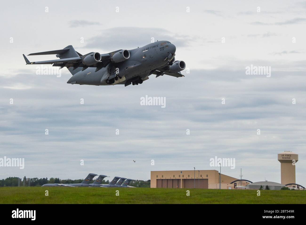 A C-17 aircraft from the 911th Airlift Wing takes off from Pittsburgh ...