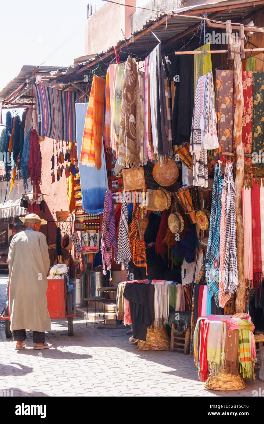 Marrakech souk souvenirs hi-res stock photography and images - Alamy