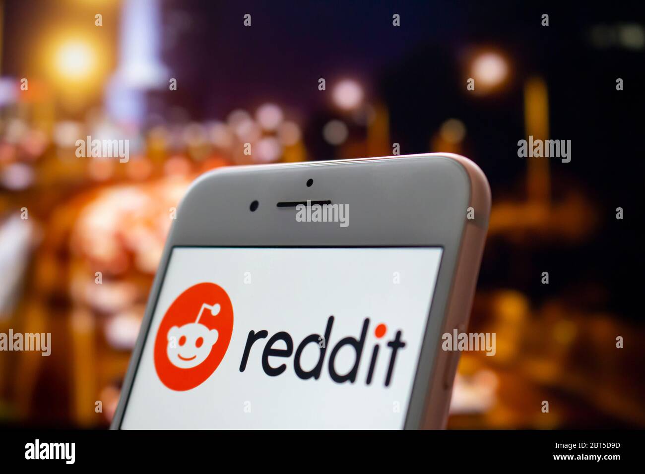 Reddit logo hi-res stock photography and images - Alamy