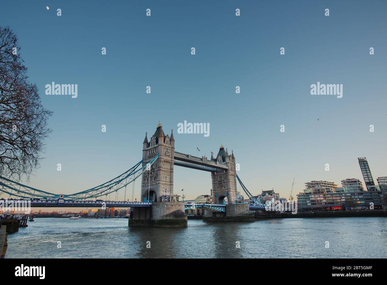 Historical tower bridge hi-res stock photography and images - Alamy