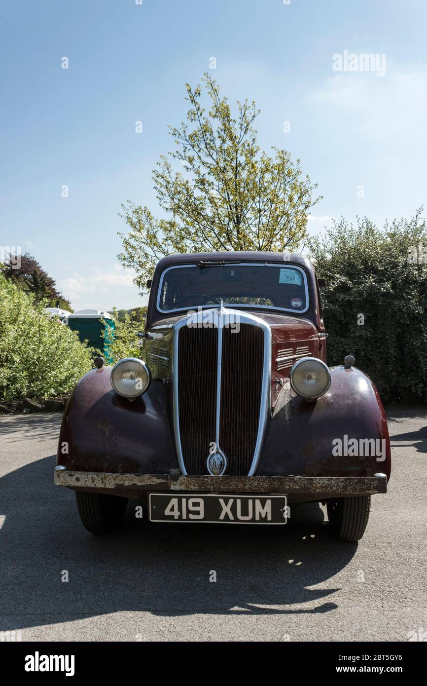 Standard 10 car hi-res stock photography and images - Alamy